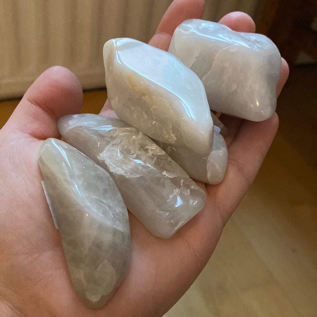 Kvartsi, hiottu, Suomi -- Kauppa Tarotpuoti